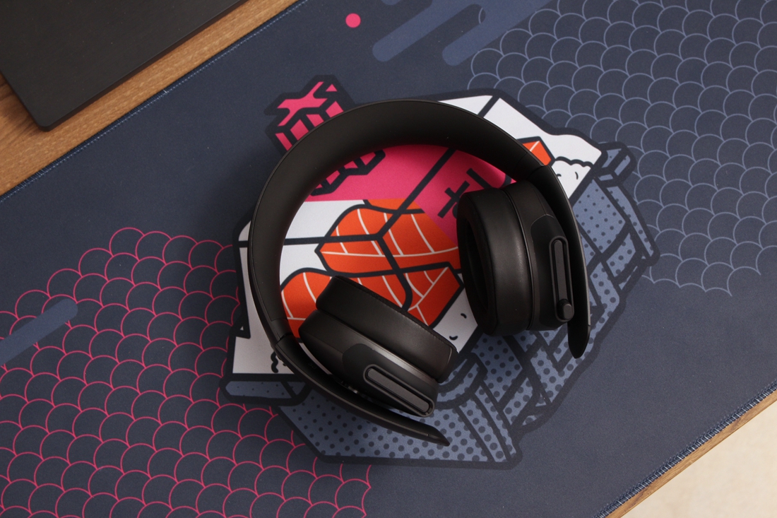 Alienware 510H gaming headset + AW521BR Bluetooth receiver out of the ...