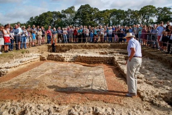 Britain unearthed cultural relics 1600 years ago with five simplified ...