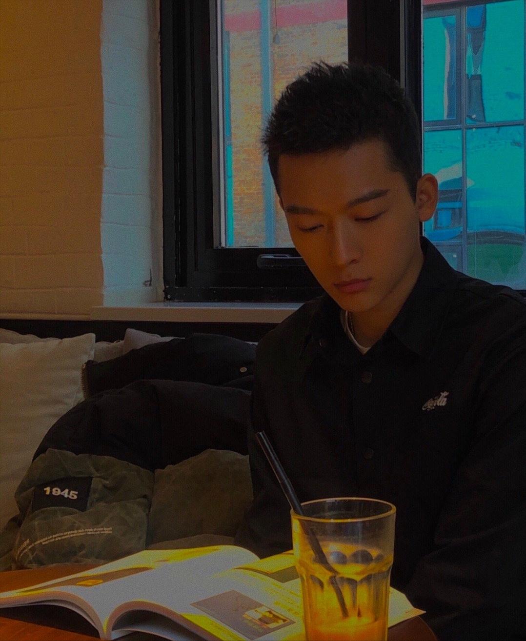 With "Awakening Age" out of the circle, Zhang Wanyi lost 400,000 yuan ...