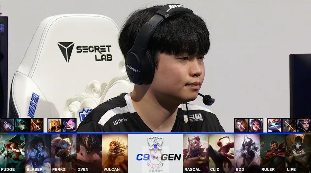 GenG treats C9 as a human machine!Not playing with male guns and cats ...