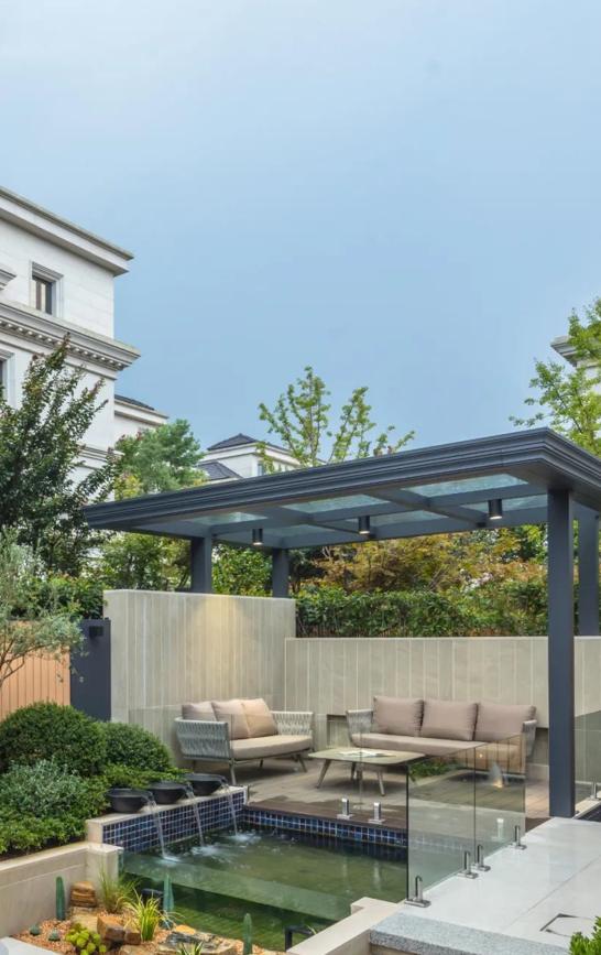 Interesting water feature - iNEWS