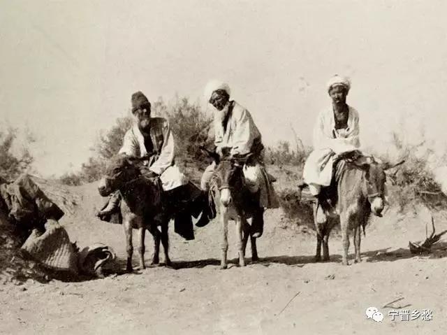 Xinjiang Hotan's "Selfie Proof of British Invasion of China" - iNEWS