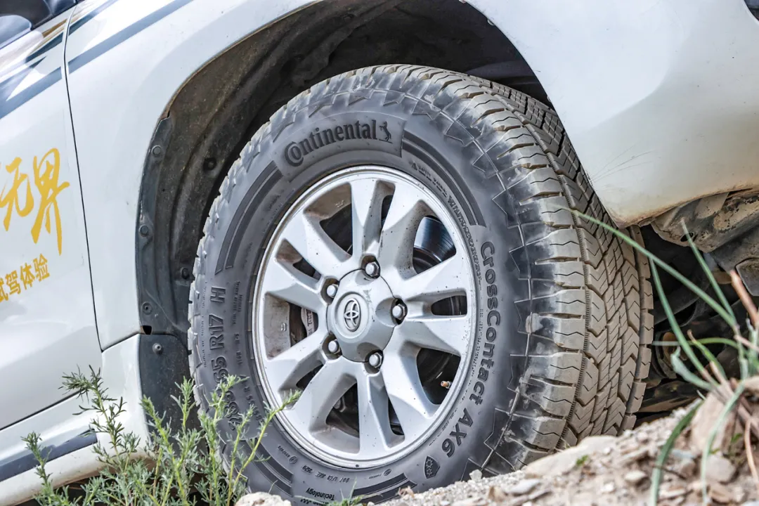 For self-driving on the glacier of Korqionggang, Tibet, Continental AX6 ...