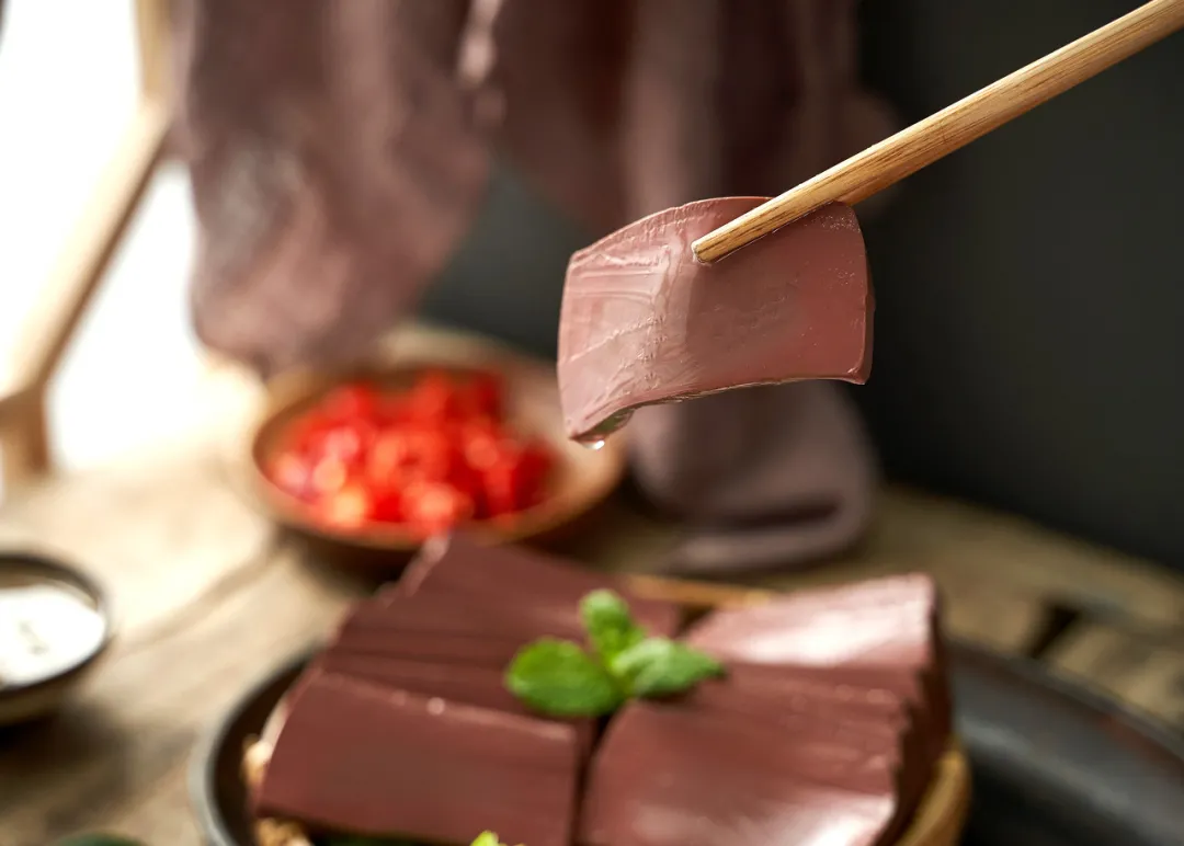 Hard duck blood VS soft duck blood, which is the real duck blood? - iNEWS