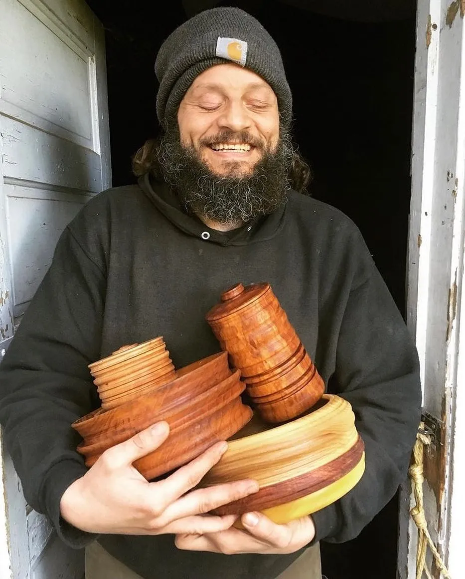 The blind carpenter became popular on TikTok. At the age of 16, he ...