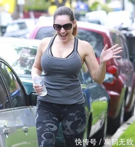 Plus Size Goddess-Kelly Brook - iNEWS