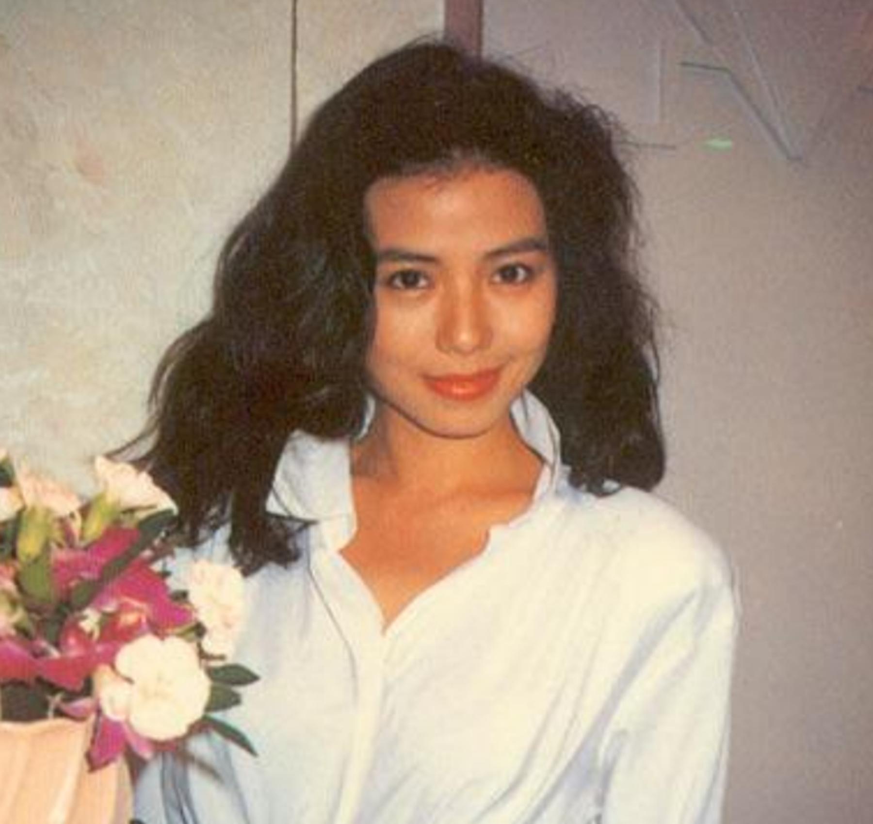 In 1987, a wealthy businessman bid 7-figure for pursuit. Zhong Chuhong ...