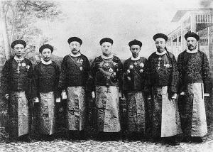 At the founding ceremony, the commander of the Qing Dynasty navy on the ...