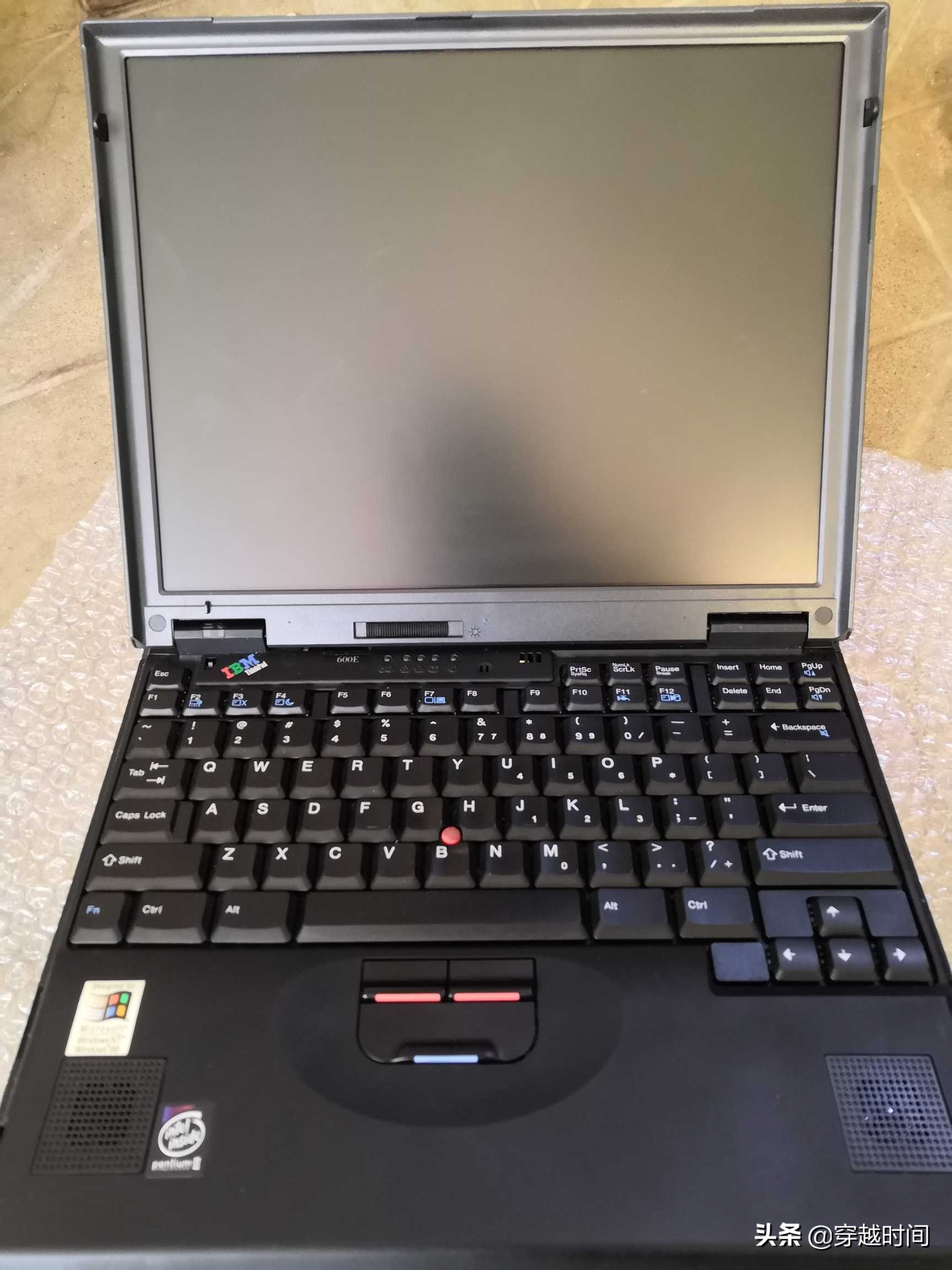 Traveling through time, look at the classic notebook with the largest ...