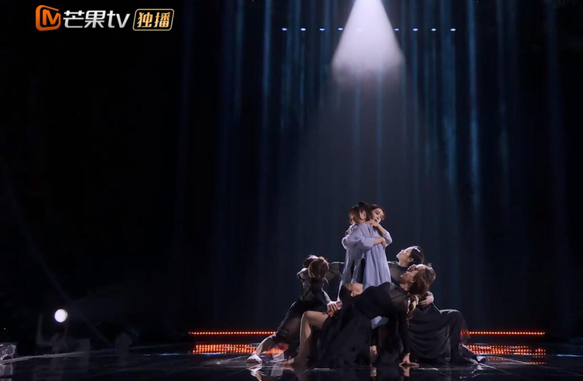 "Raw Sister" Yang Yulin group total shift bottom is actually not weird ...