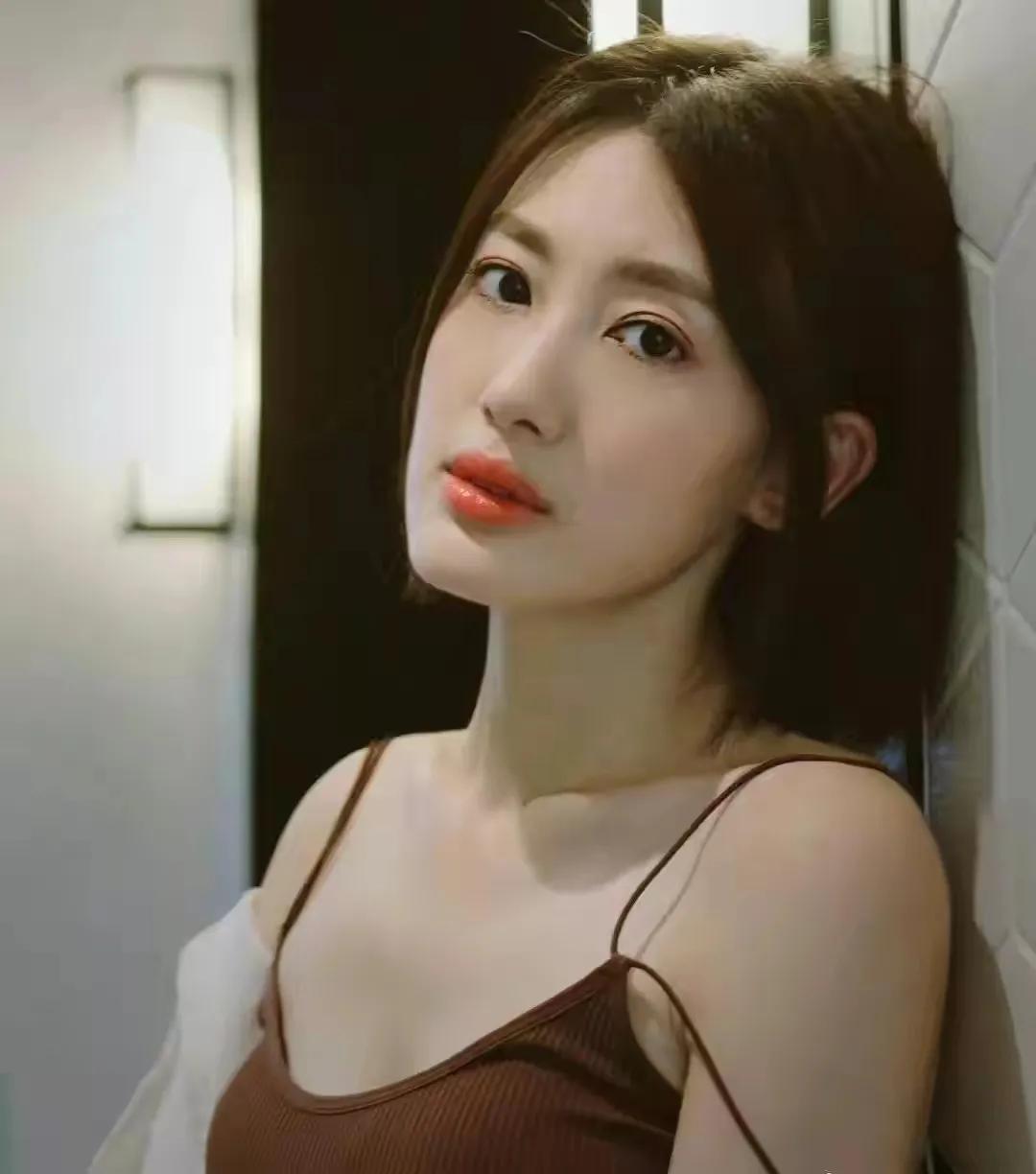 Jiang Jiamin Beauty - iNEWS