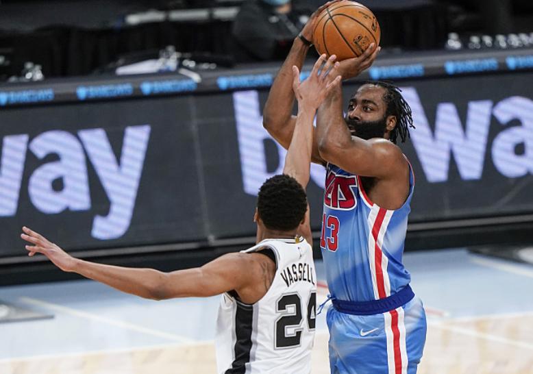 61% hit rate + 8 people scored in double figures!Harden Magic is on ...
