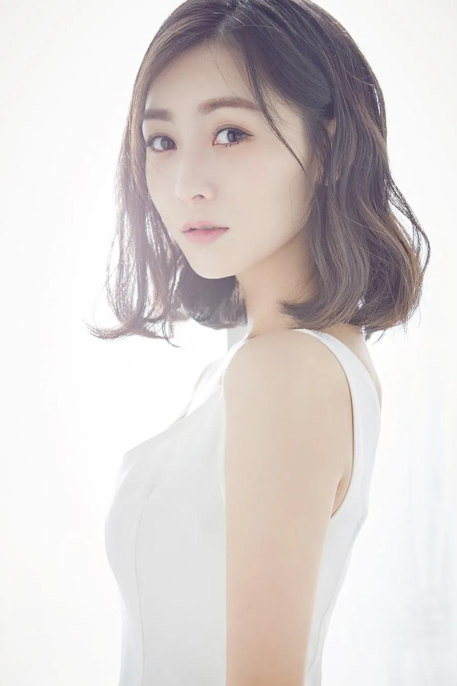 Actress Zhang Weina is stylish and beautifully dressed - iNEWS