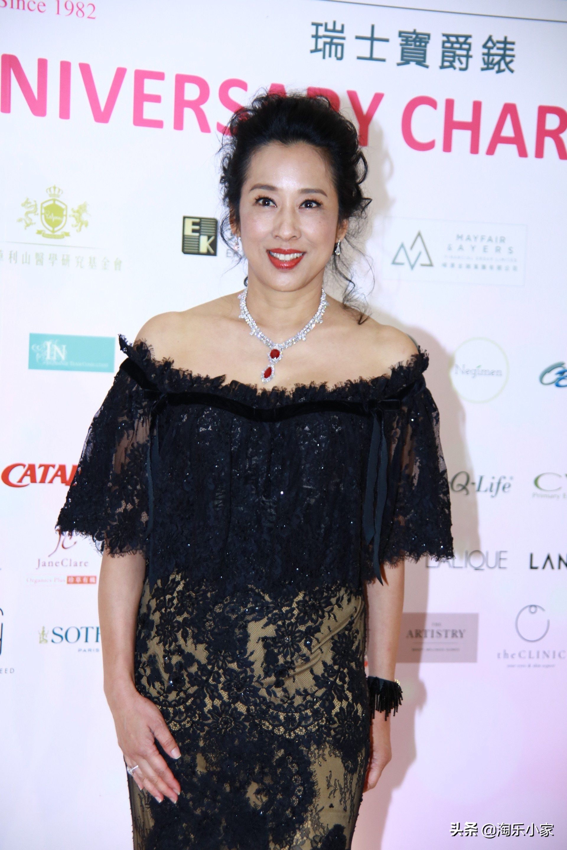 Tian Niu Xie Lingling has been in the same frame for a long time, and ...