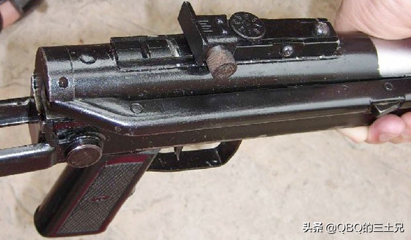 The latest trendy I-QB6 air rifle was like an iron submachine gun. Why ...