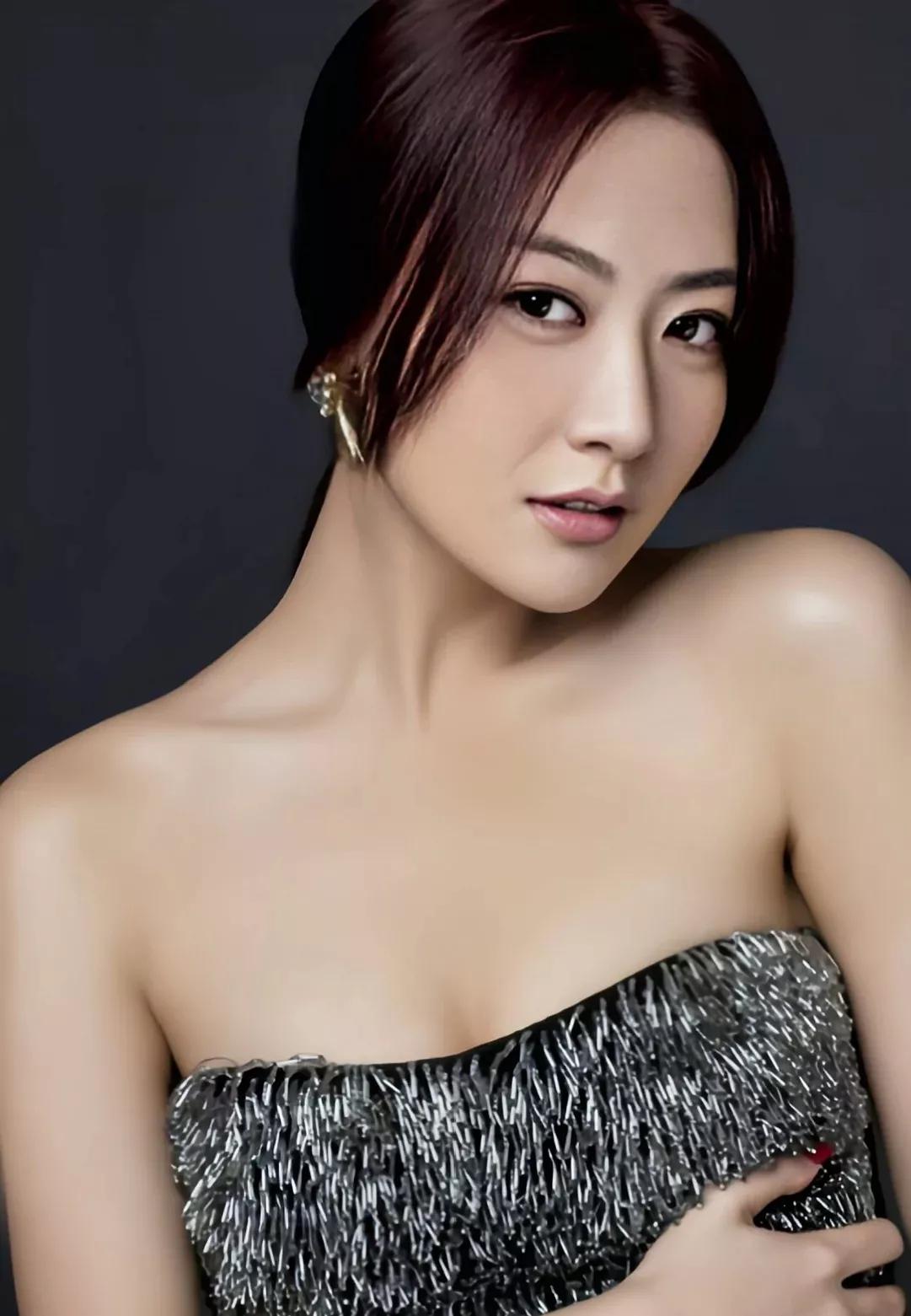 Bai Bing, a woman who looks like Kim Hee Sun - iNEWS