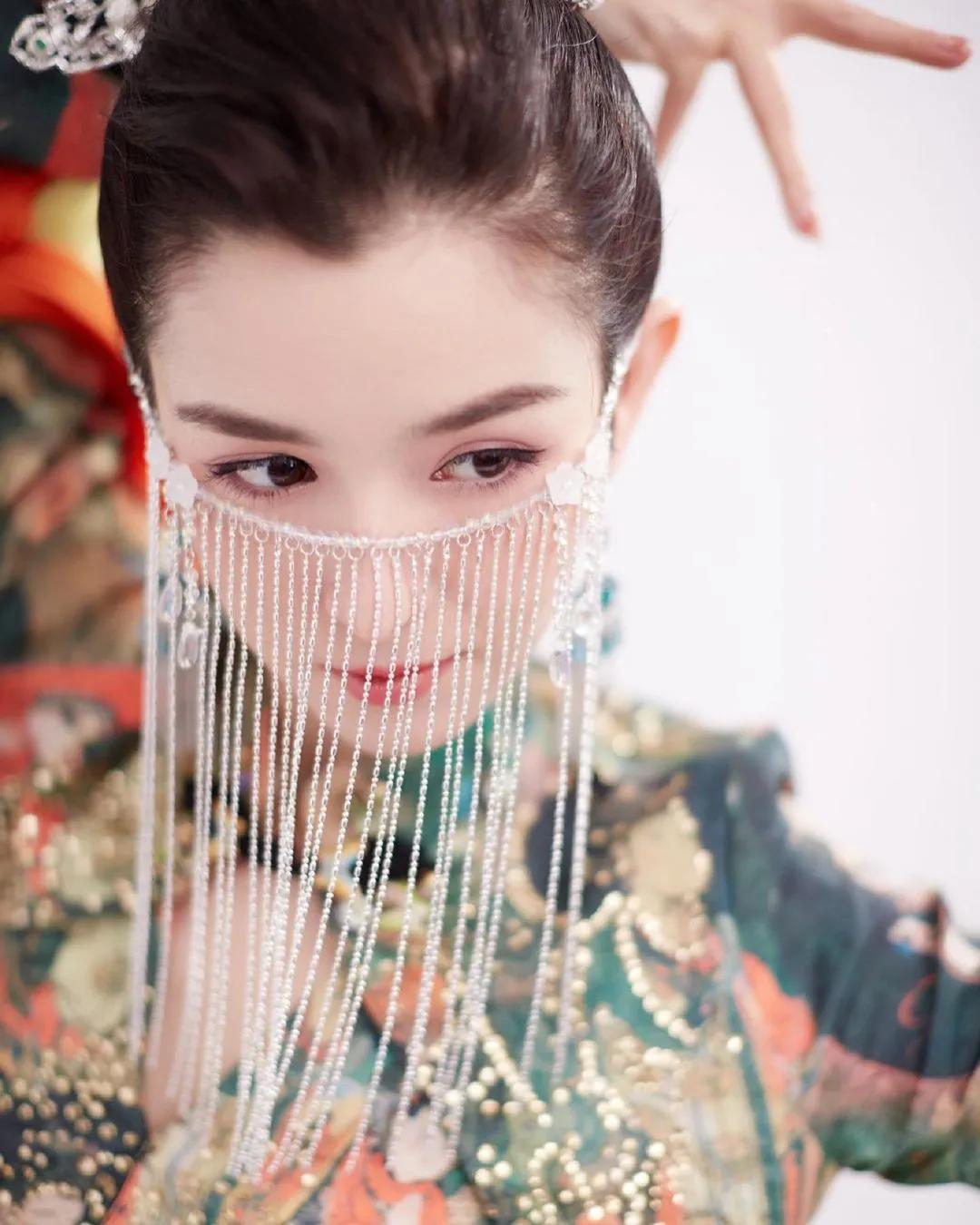 There are so many beautiful women in Xinjiang, why do you remember her ...