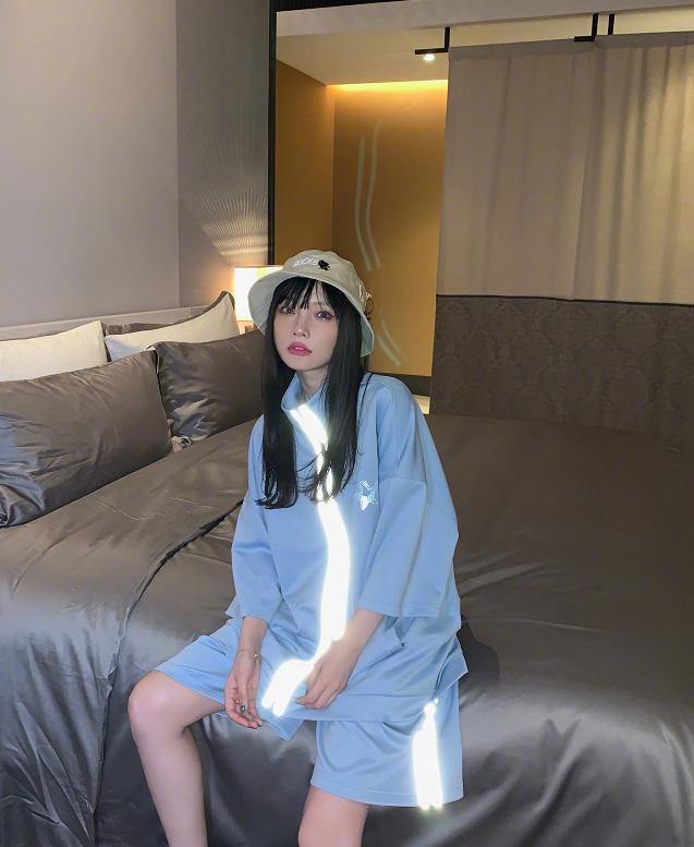 Li Xiaolu and Tianxin are in the same frame. Seeing Tianxin's style: it ...