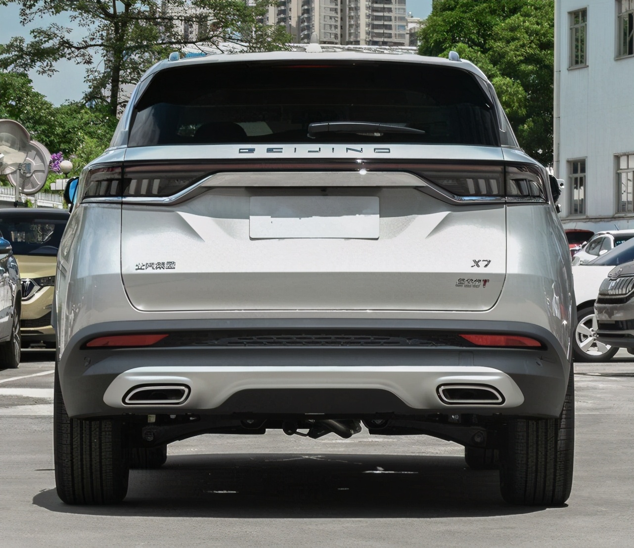 Hi to mention BEIJING-X7, the landing price is 154,000 yuan, is it ...