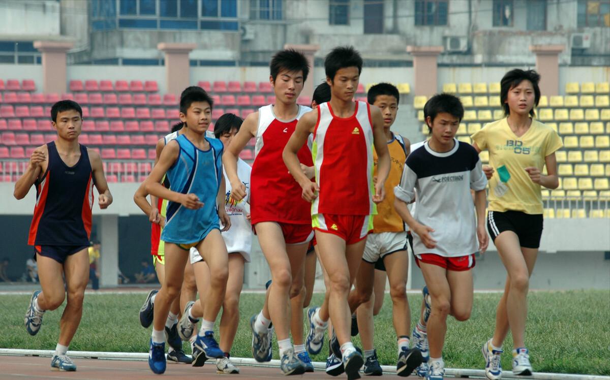 The "saving effort" running method recognized by physical education ...