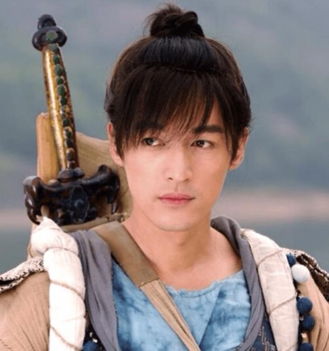 Where has Hu Ge been in recent years?Life changed because of a car ...