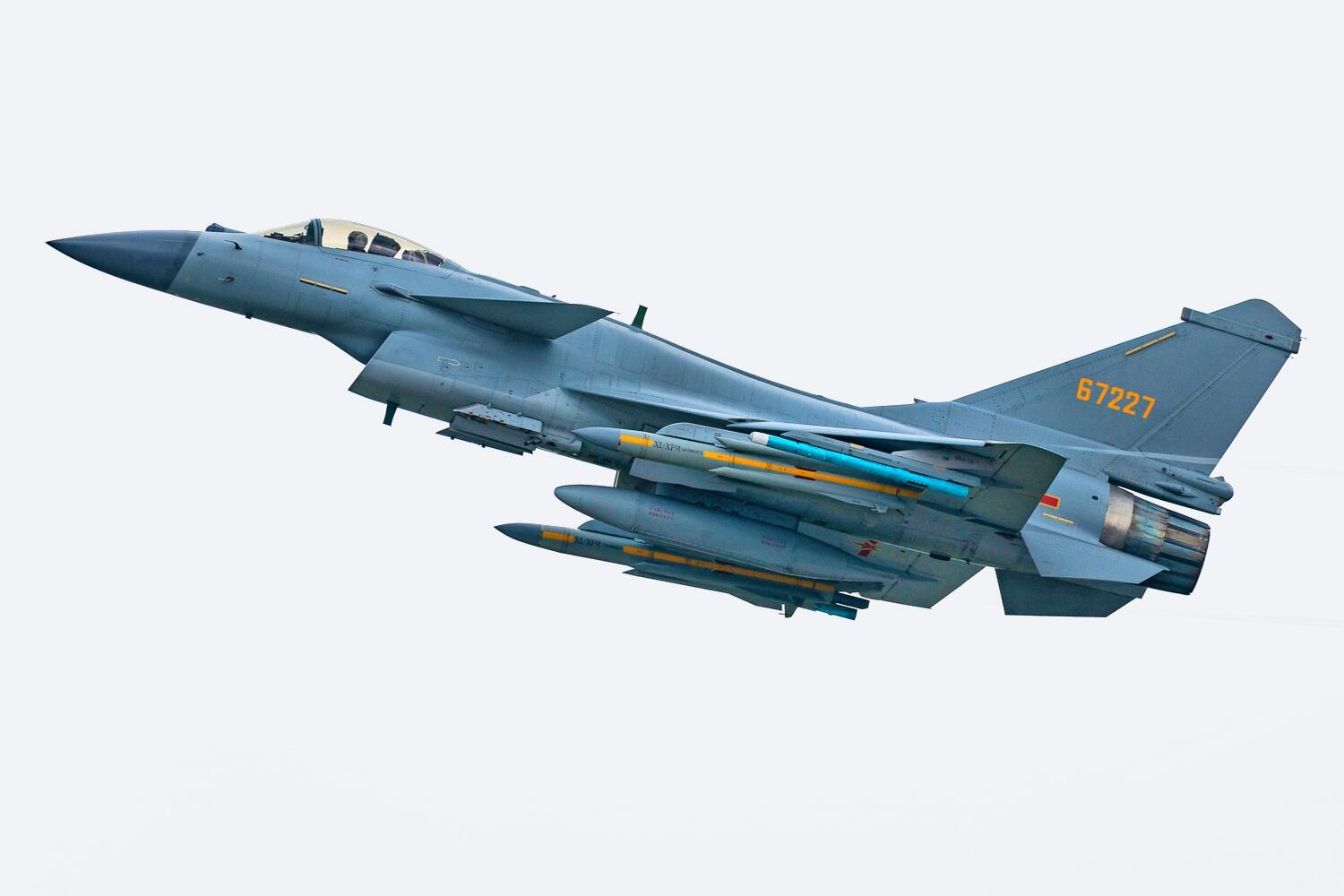 U.S. media: The Chinese training troops' acceptance of the J-7G is of ...