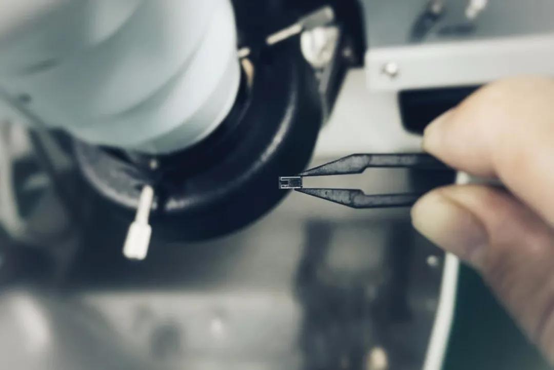 World premiere!The second-generation OPA and FMCW light engines ...