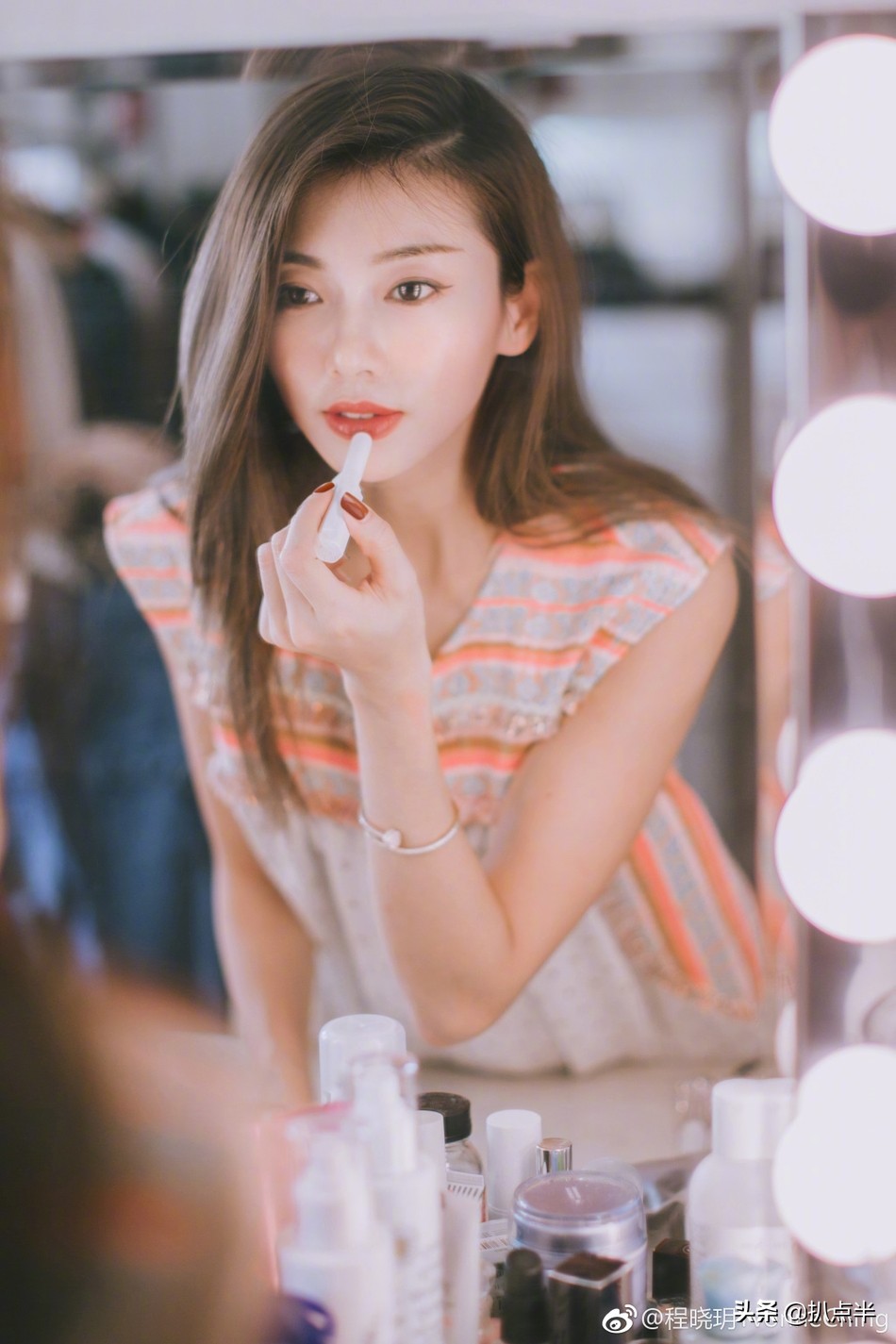 After 10 years of debut, because of the popularity of "Feng Girl", Miao ...