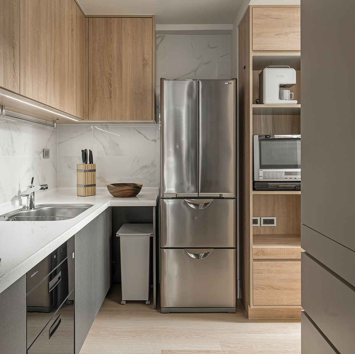 The apartment is only 73 square meters, the whole house can be called ...