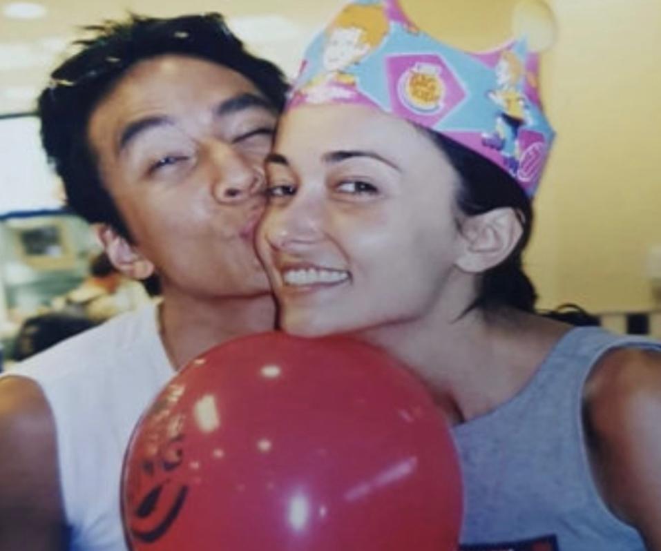 Wu Yanzu takes photos to celebrate his wife's birthday, the two have ...