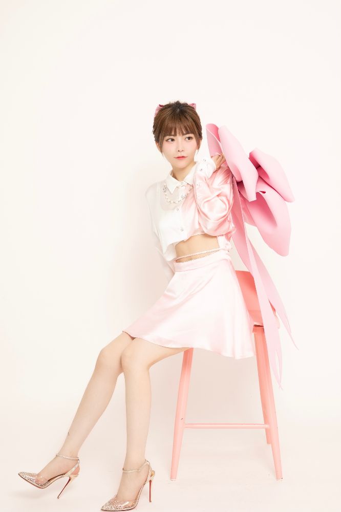 Zhou Shuyi Photo Album - iNEWS