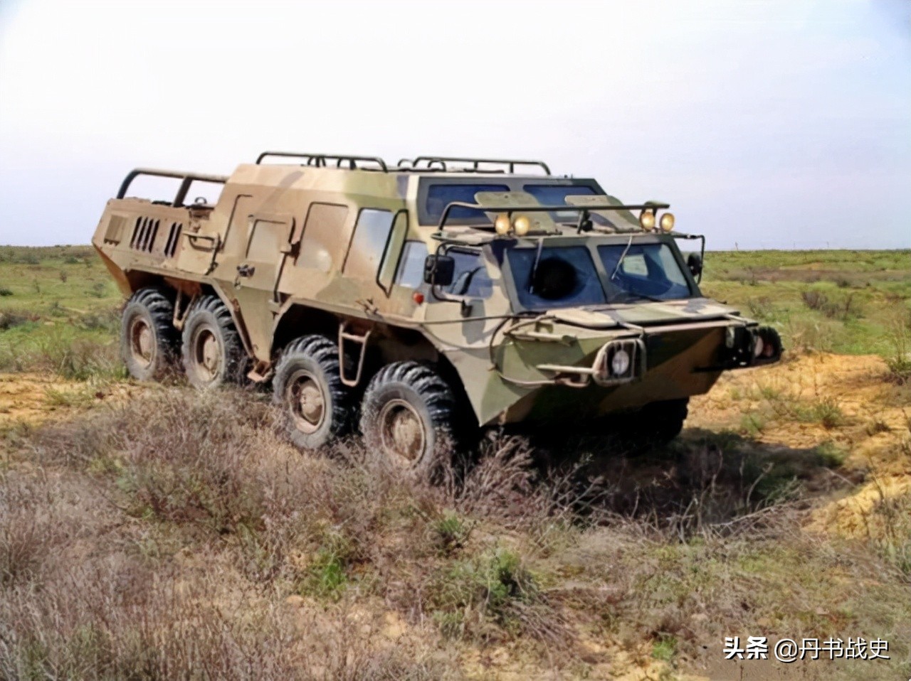 Military vehicles changed to civilian vehicles, interesting BTR-80 ...