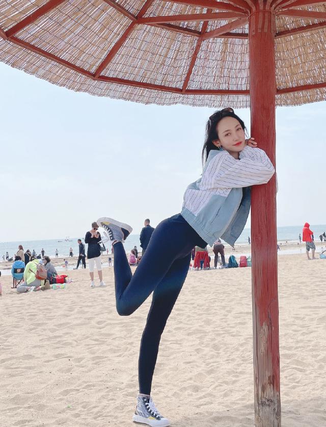 Yan Boya has beautiful photos. She has been married to Wang Hao for ...