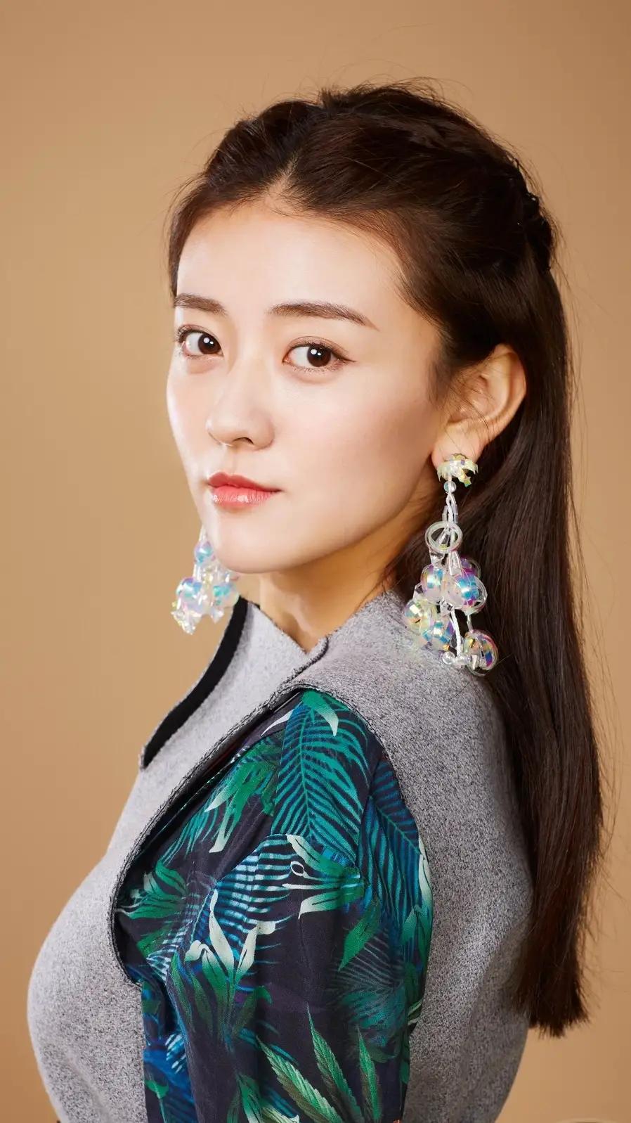 Liang Jie's beautiful pictures - iNEWS