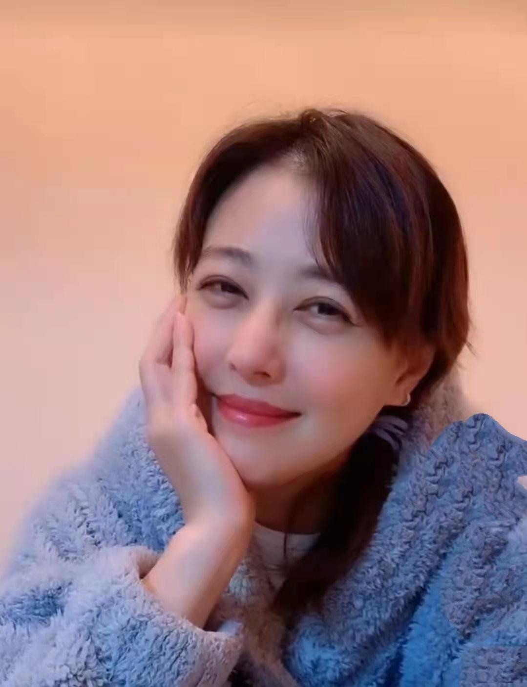 "The most beautiful Zhou Ruo" Zhou Haimei is close to the photo, the ...