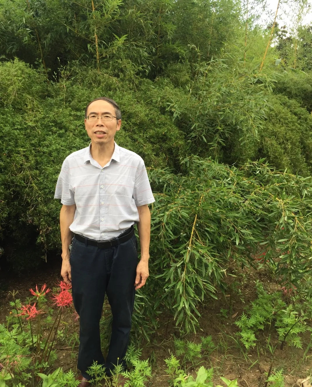 Ode to a Hundred Years of Glory/Jingling Feng Zhang Fuxiang - iNEWS