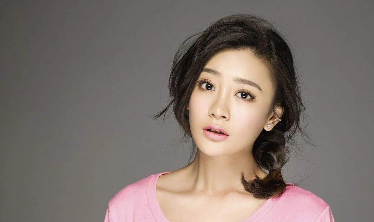 Marriage is the tomb of love. Tang Wan married Cao Yunjin when he was popular, but was wounded ...