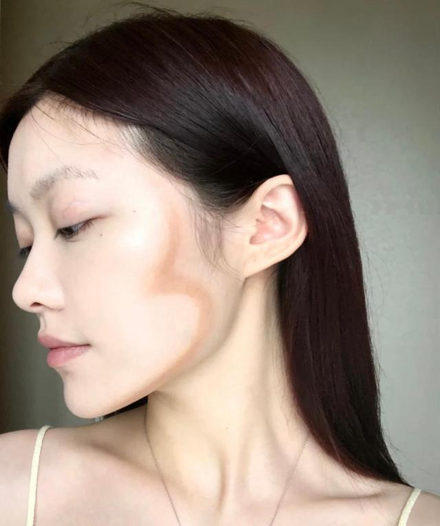 Are you 2D makeup or "3D" makeup?The difference between before and ...