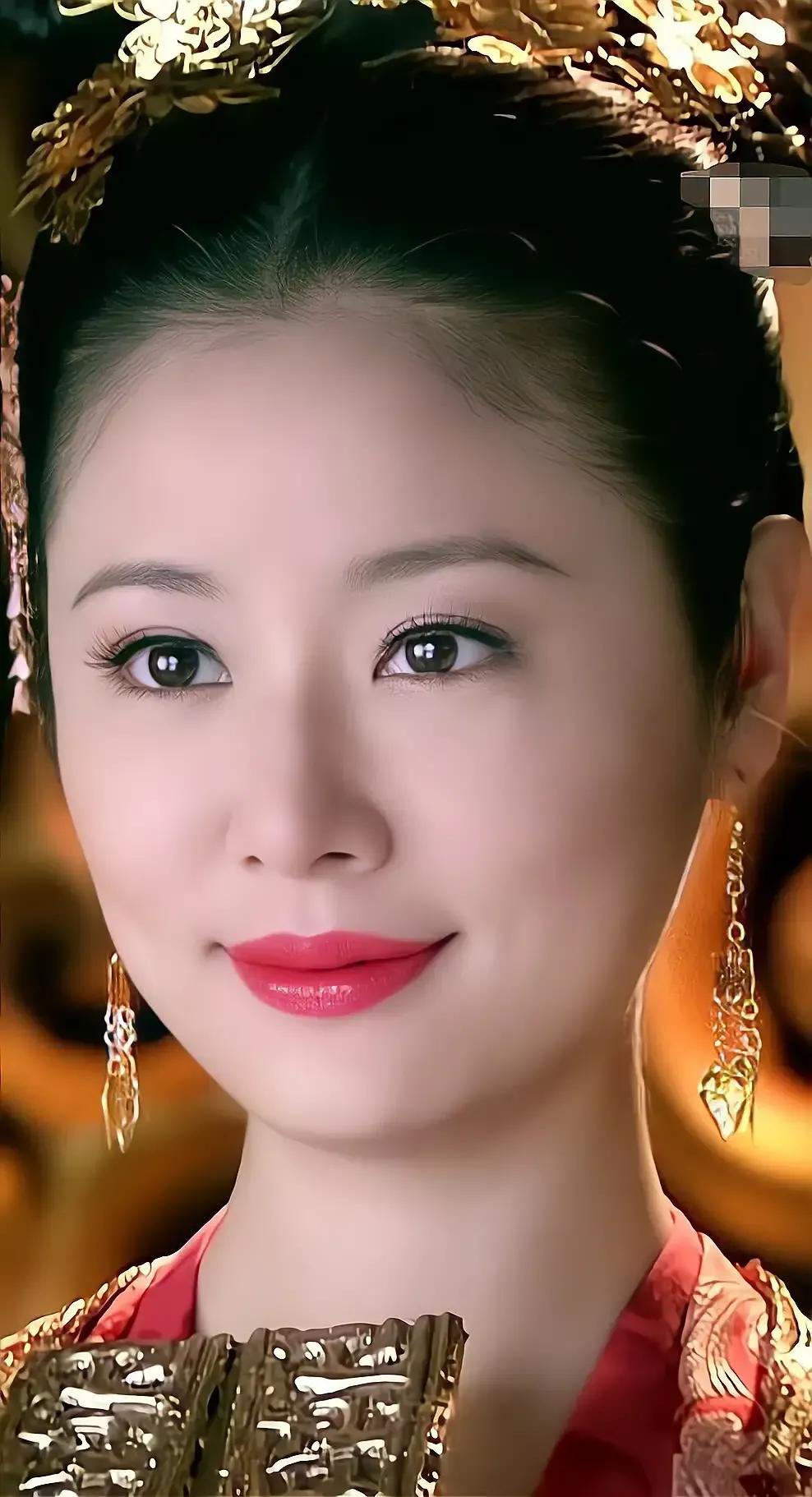 Charming and charming Ruby Lin - iNEWS