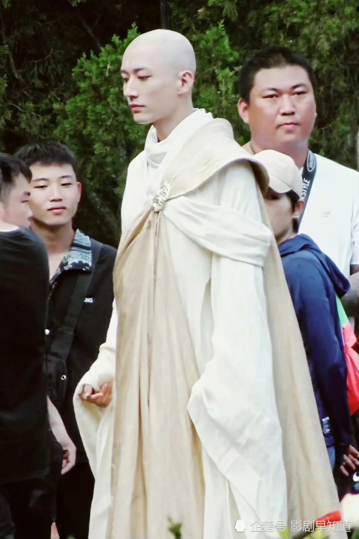 "Youth Song Xing" film and television, starring Li Hongyi and Liu Xueyi ...