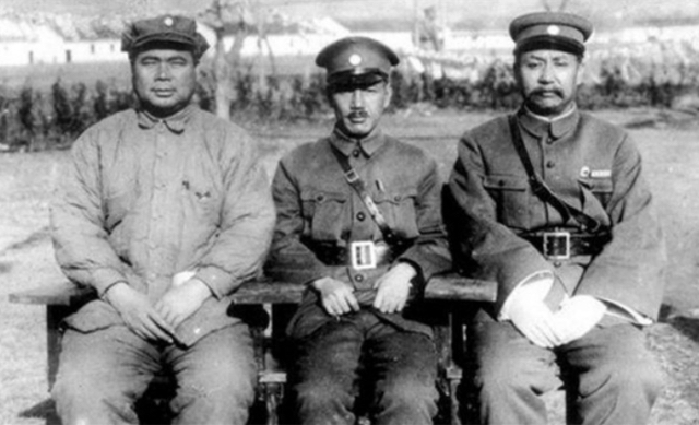 Ma Hongkui, the emperor of Ningxia, fled to the United States with 3 ...