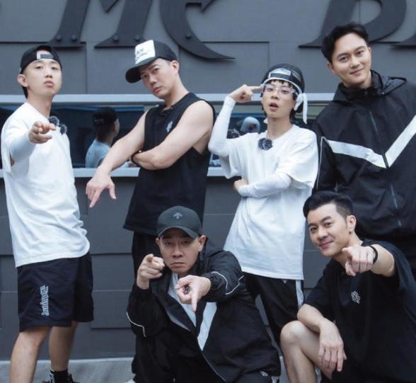 Jin Sha and Yan Chengxu are in the same frame photo, and the 44-year ...