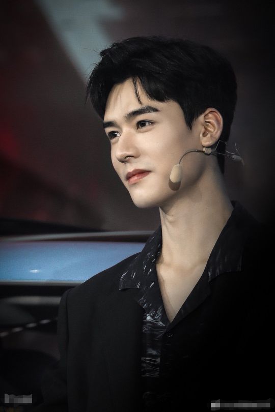 Li Yifeng Reba Xiao Zhan Gong Jun Qianxi Zhao Liying Yang Yang Deng Lun ...