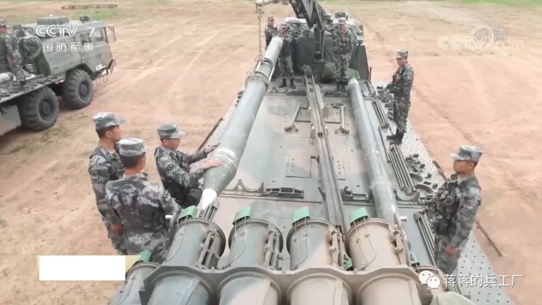 Explain the modular loading of the PHL-191 long-range rocket launcher ...