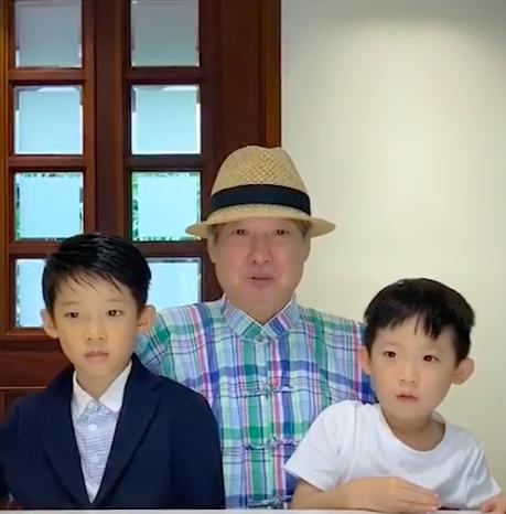 69-year-old Sammo Hung made a rare appearance!Teach grandson martial ...