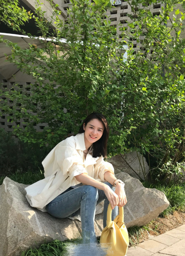 Zhang Xinyue took photos of Lin Feng's angle of view, showing her good ...