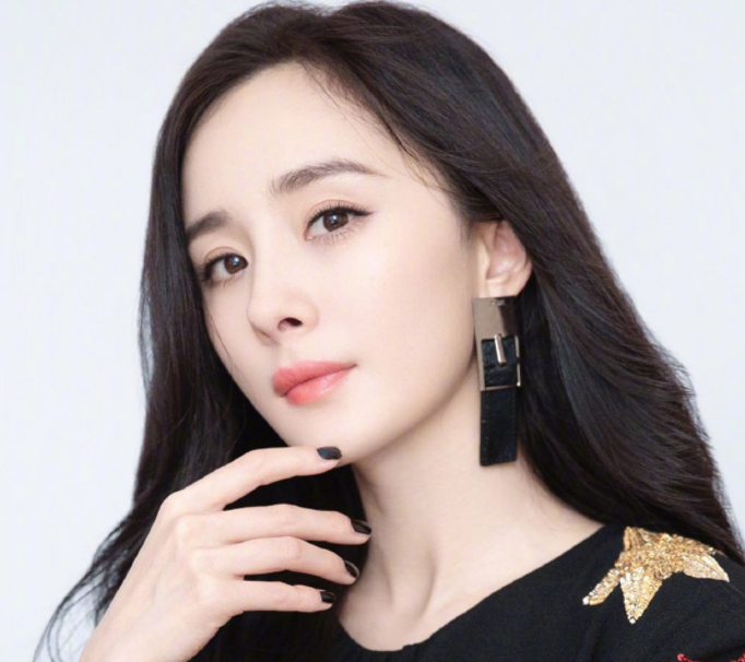 12 years ago, Yang Mi has more and more, watching the Pepsi ...