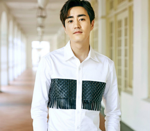 Yang Jue was met by a passerby and went to the supermarket with a girl ...