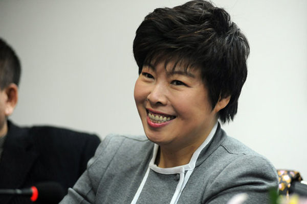 Yu Dan and her father Yu Lian, she may not be as popular as before, but ...