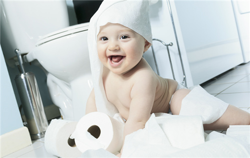 Baby tearing paper has so many benefits, are you still preventing it ...